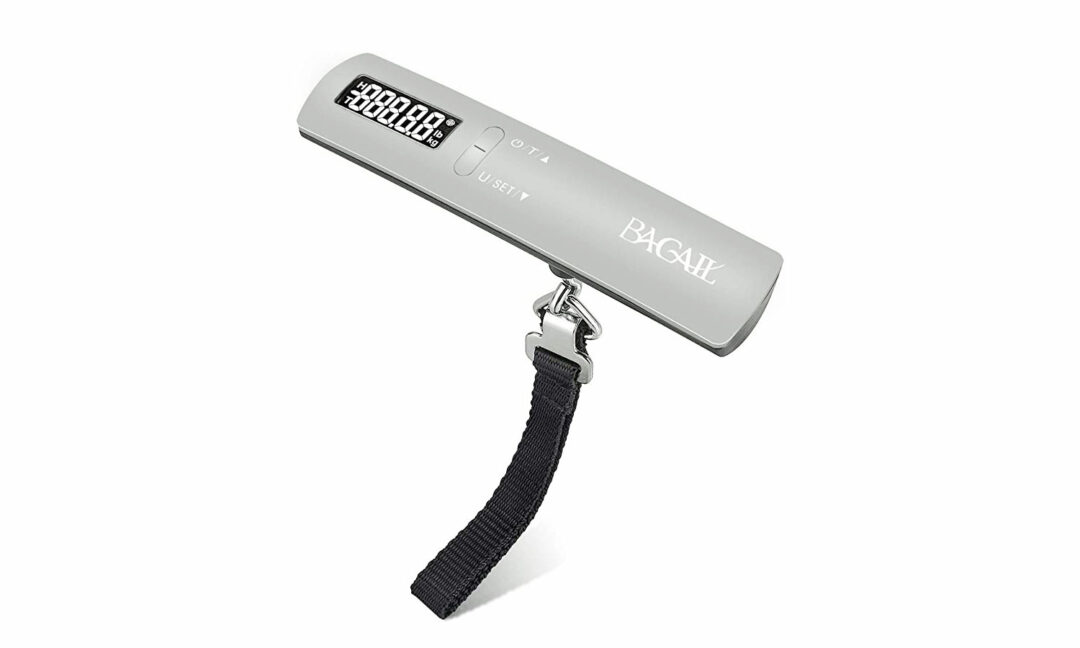 35 Best Gifts For Travelers (That They'll Actually Use)